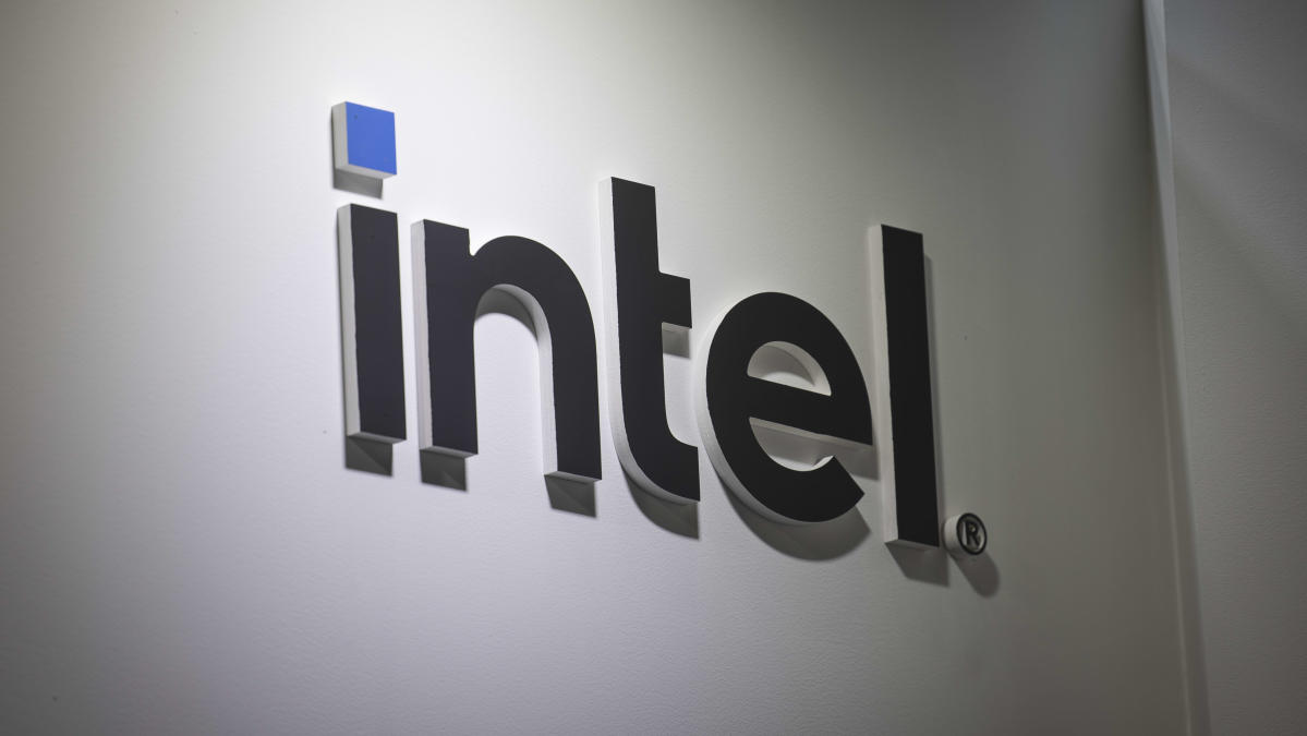 Intel's Stock Retreat: What Vance's Influence Means for Investors