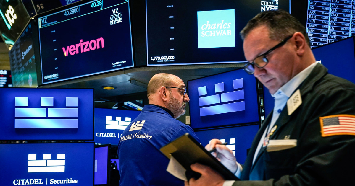 Unraveling the Market Tumble: Trump's Tariff Shockwaves on U.S. Stock ...