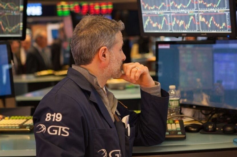 Warren Buffett's Indicator Surpasses 205%: A Cautionary Tale Amidst S&P ...