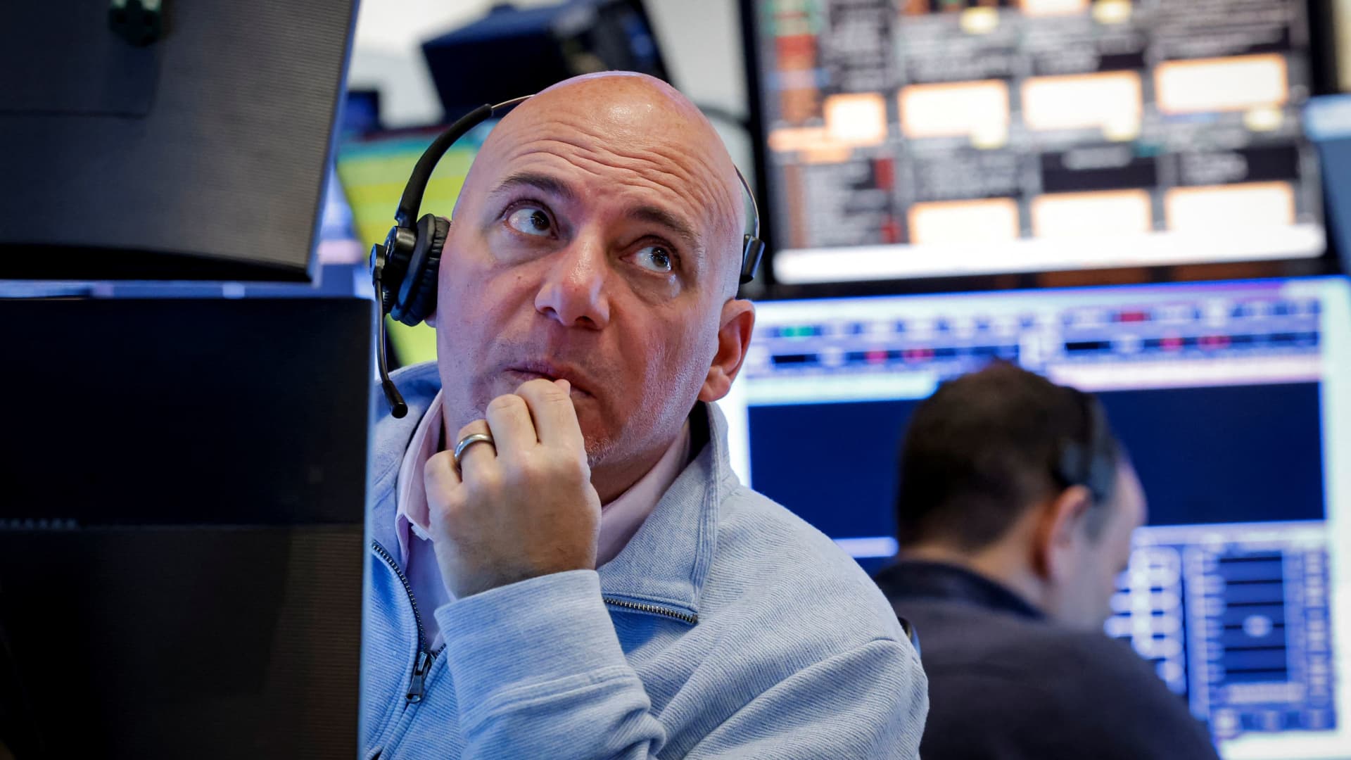 Treasury Yields Plummet: What This Means for the Economy Amid Recession ...